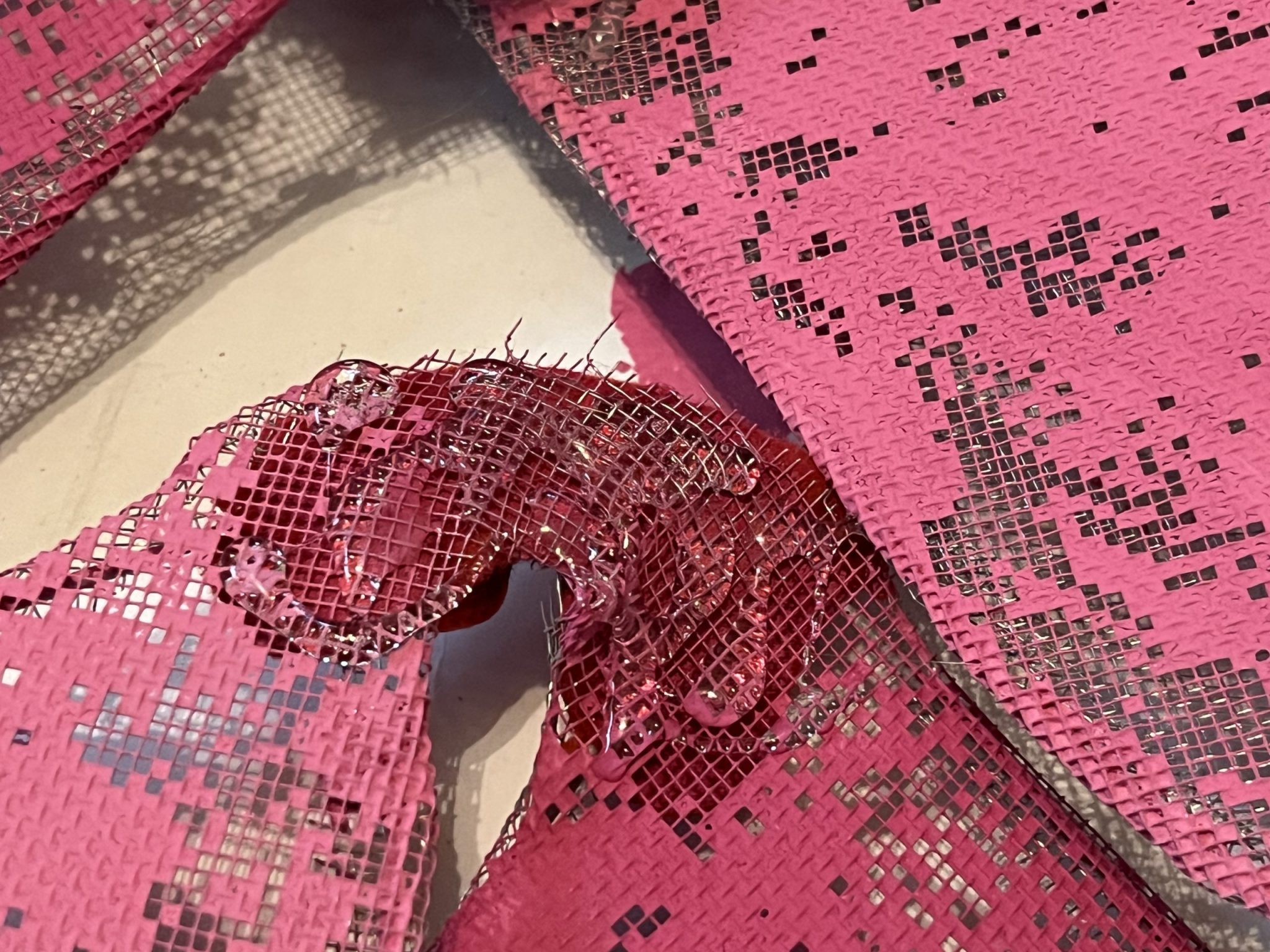 how to make a diy flower with aluminum screen - Re-Fabbed