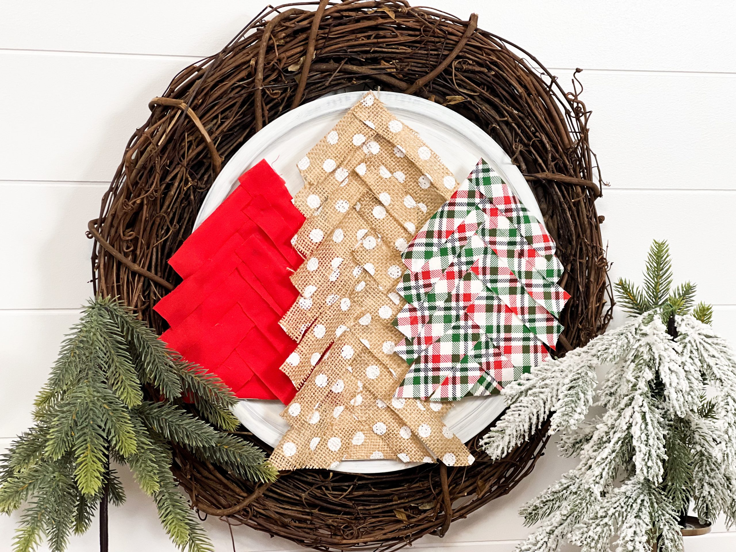 How To Make Diy Scrap Fabric Christmas Tree Wreath Re Fabbed