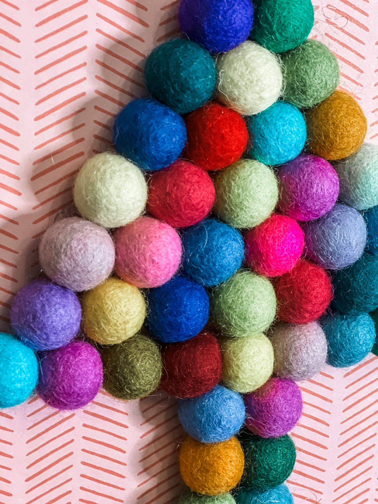 how to make a felt ball christmas tree - Re-Fabbed
