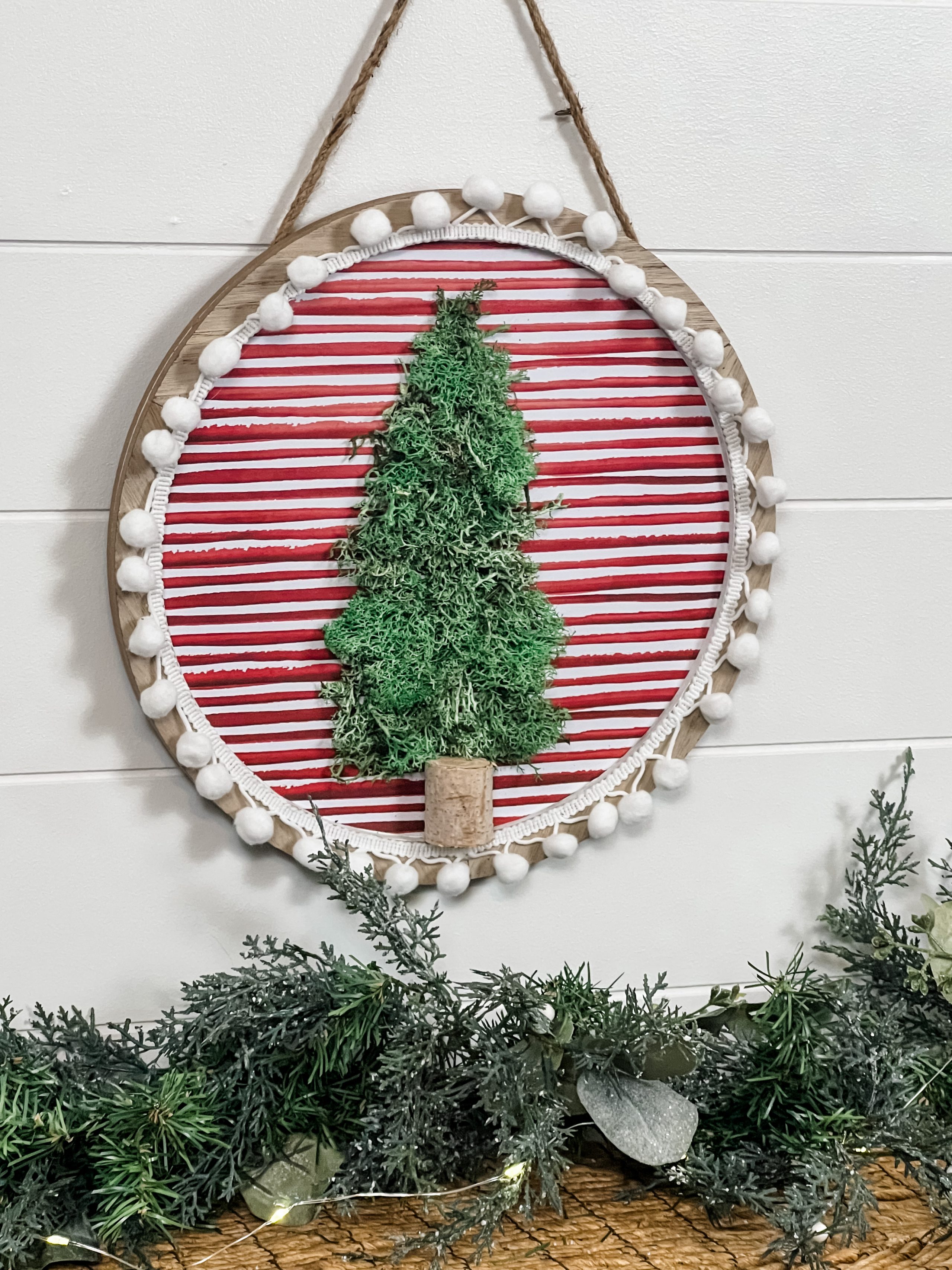 how to make diy moss christmas tree - Re-Fabbed