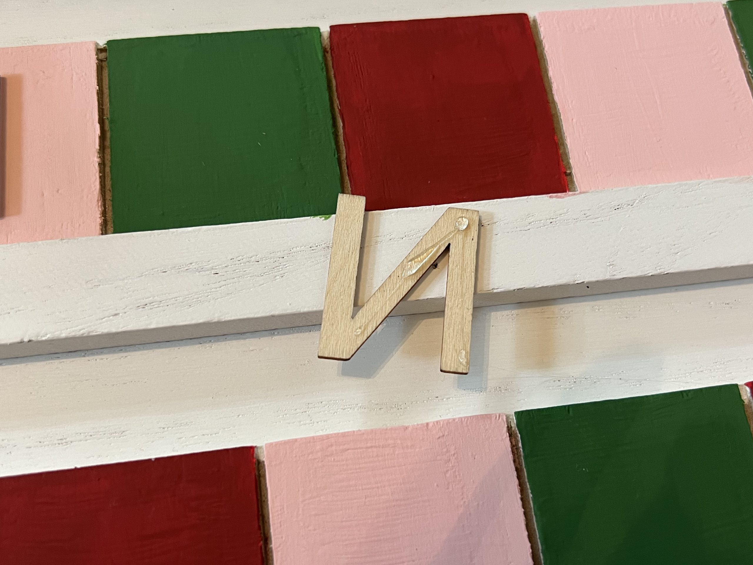 how to makeover a letterboard sign for christmas - Re-Fabbed