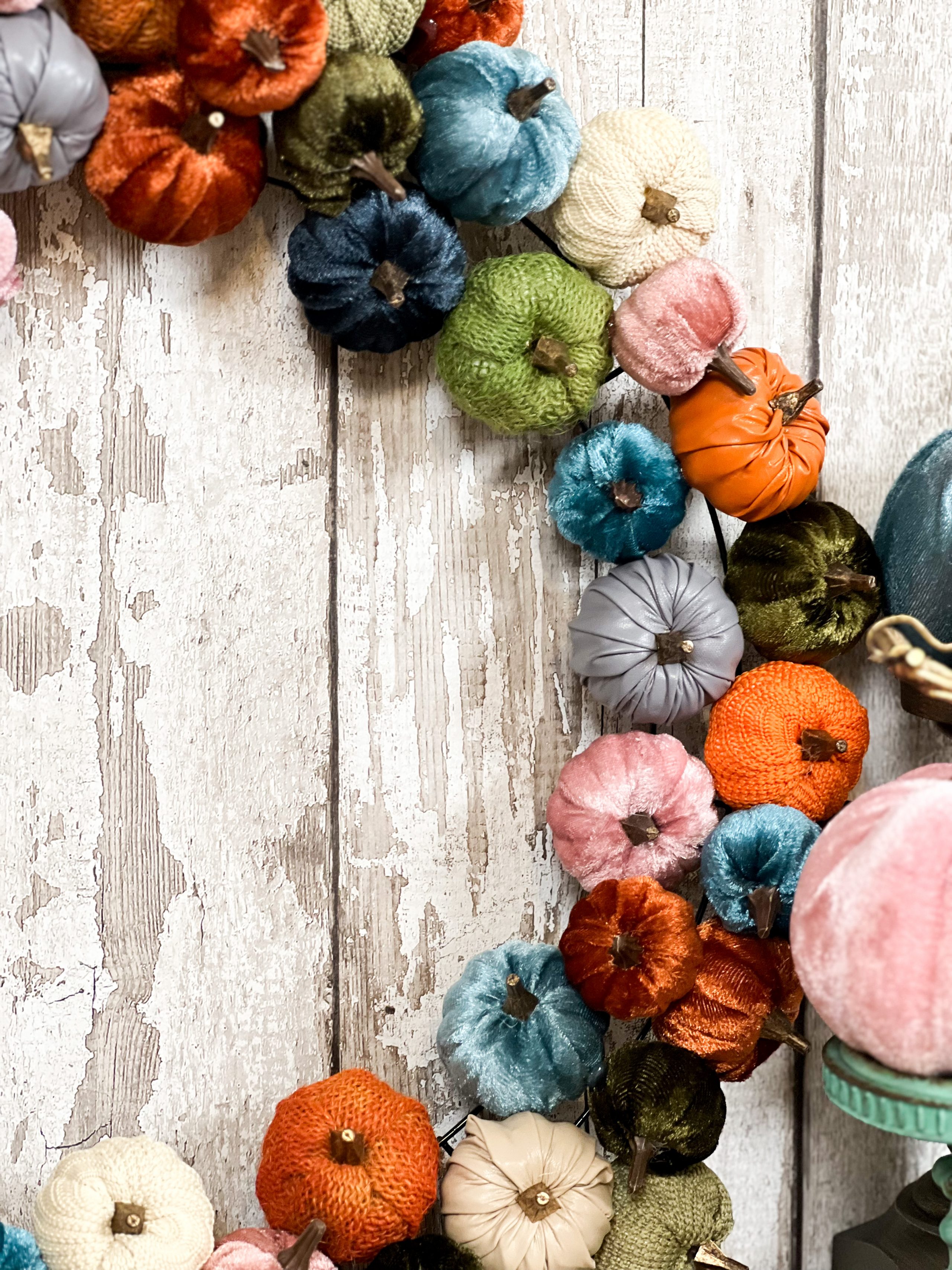 how to make a diy fall pumpkin wreath - Re-Fabbed