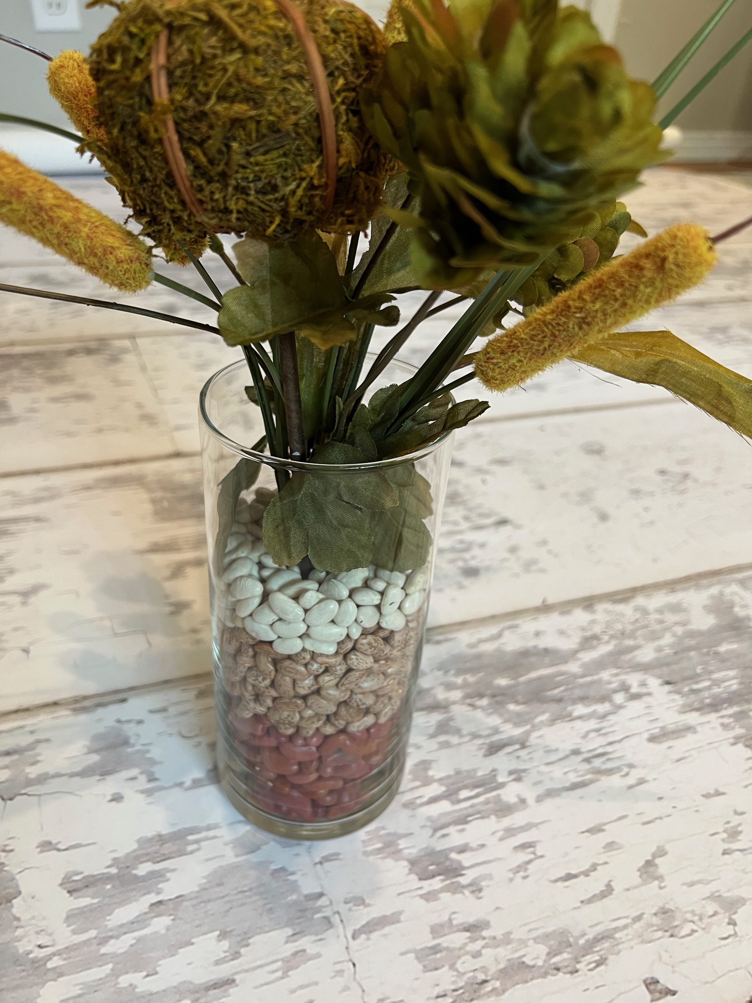how to create an easy fall centerpiece using dried beans - Re-Fabbed