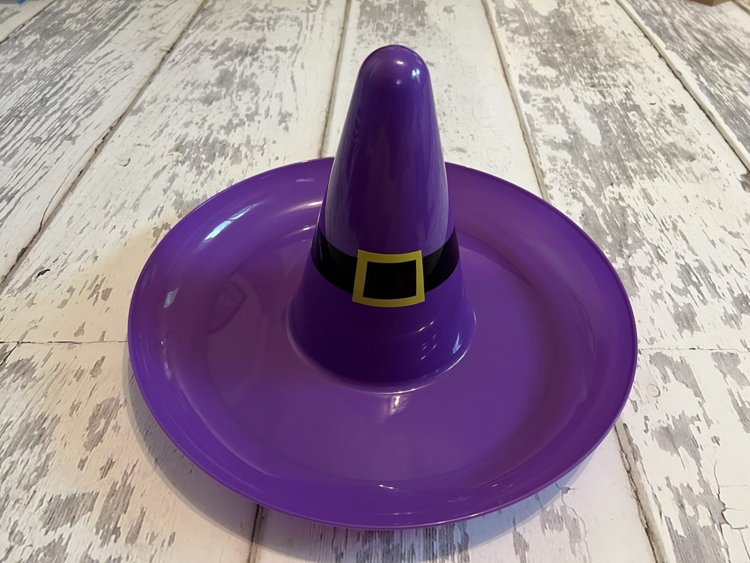 how to make a witches hat using a dollar tree tray - Re-Fabbed