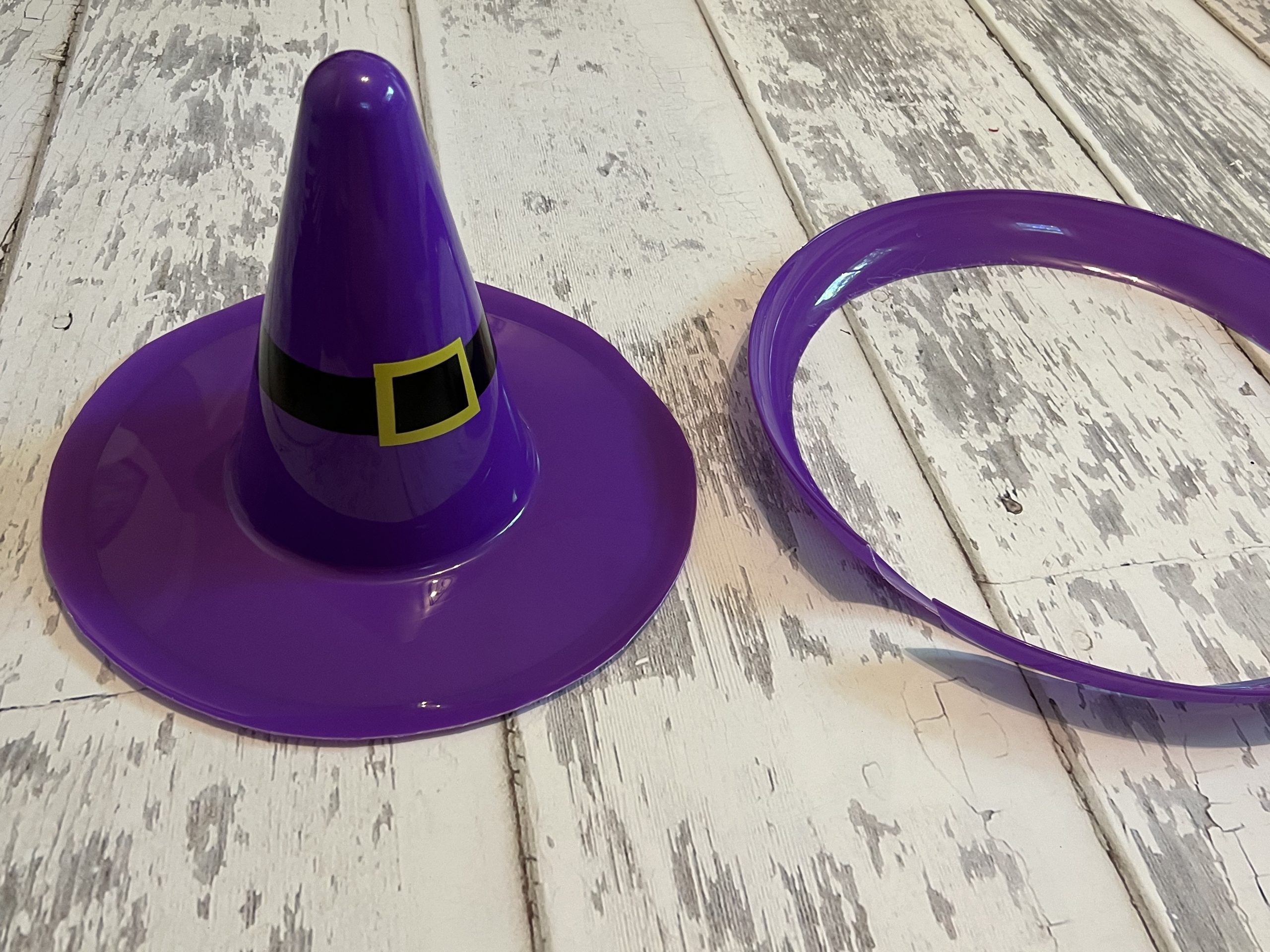 how to make a witches hat using a dollar tree tray - Re-Fabbed