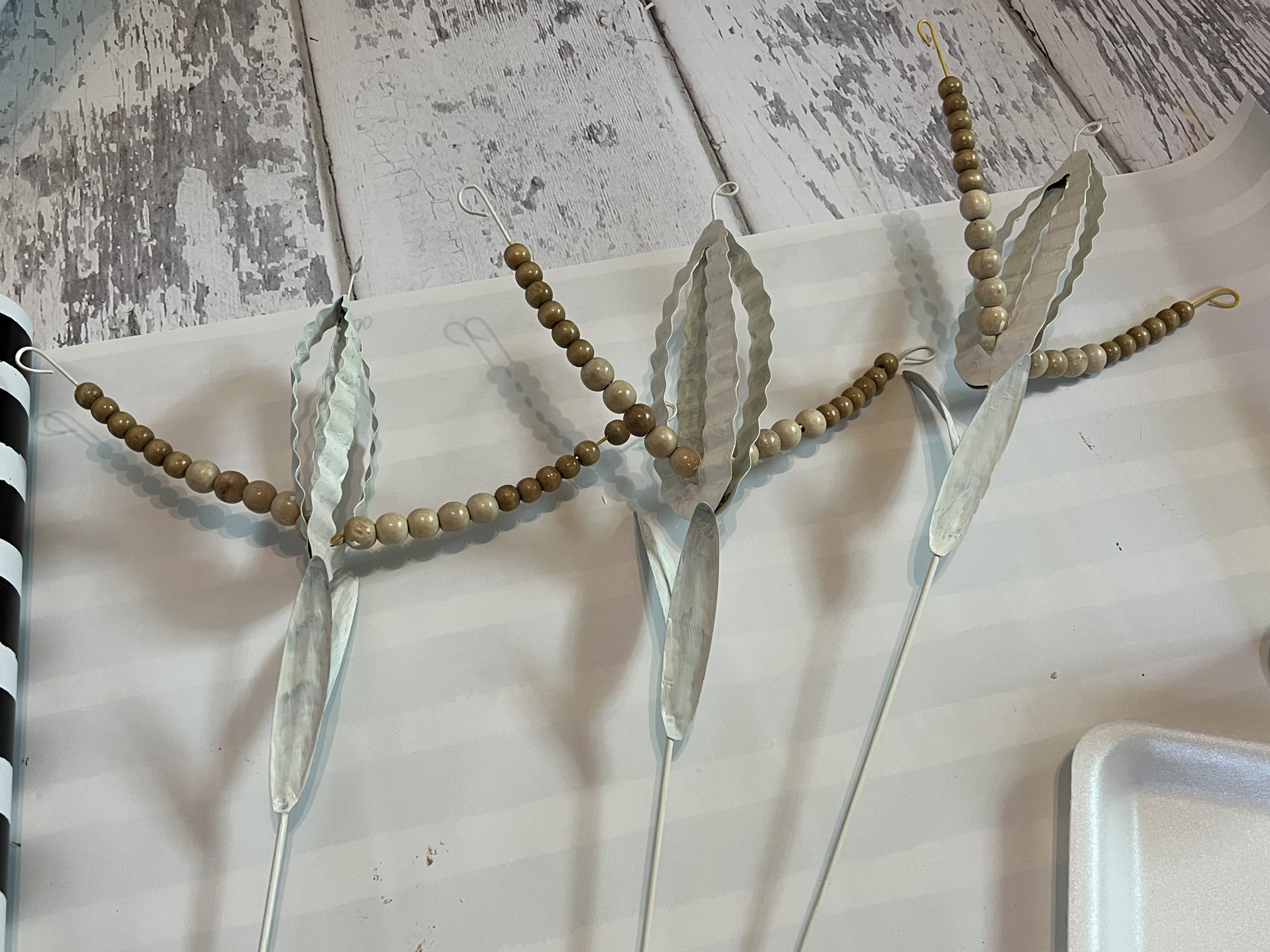 how to create fall decor with dollar tree garden stakes - Re-Fabbed