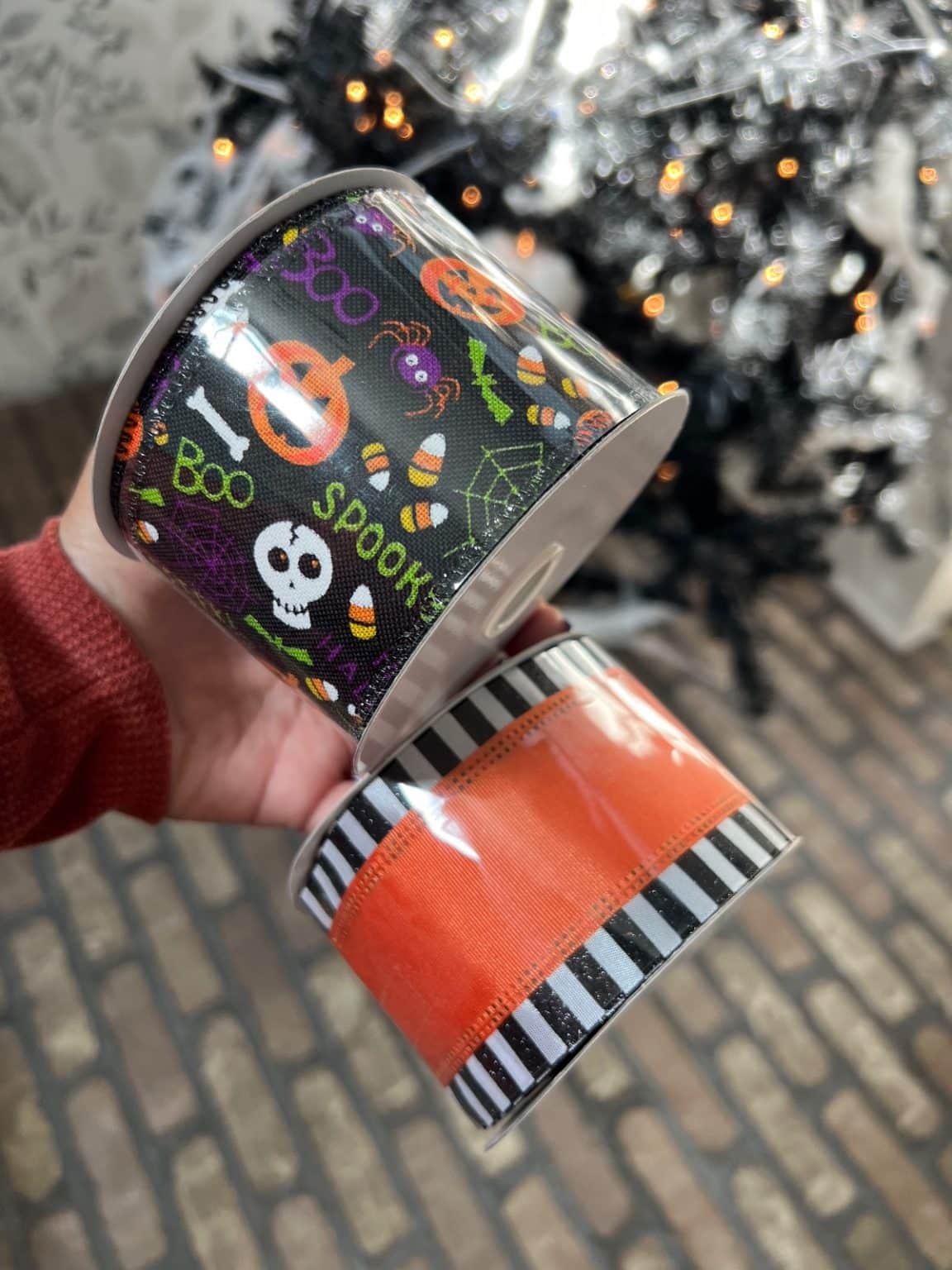 how to decorate a tree for halloween - Re-Fabbed