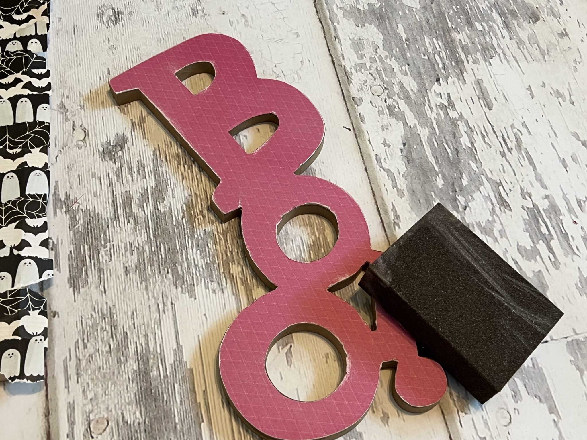 how to make a simple diy halloween sign - Re-Fabbed