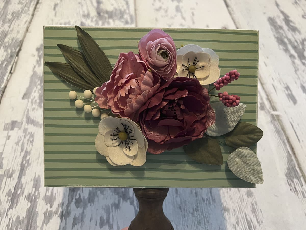 how to make a diy paper flower sign - Re-Fabbed