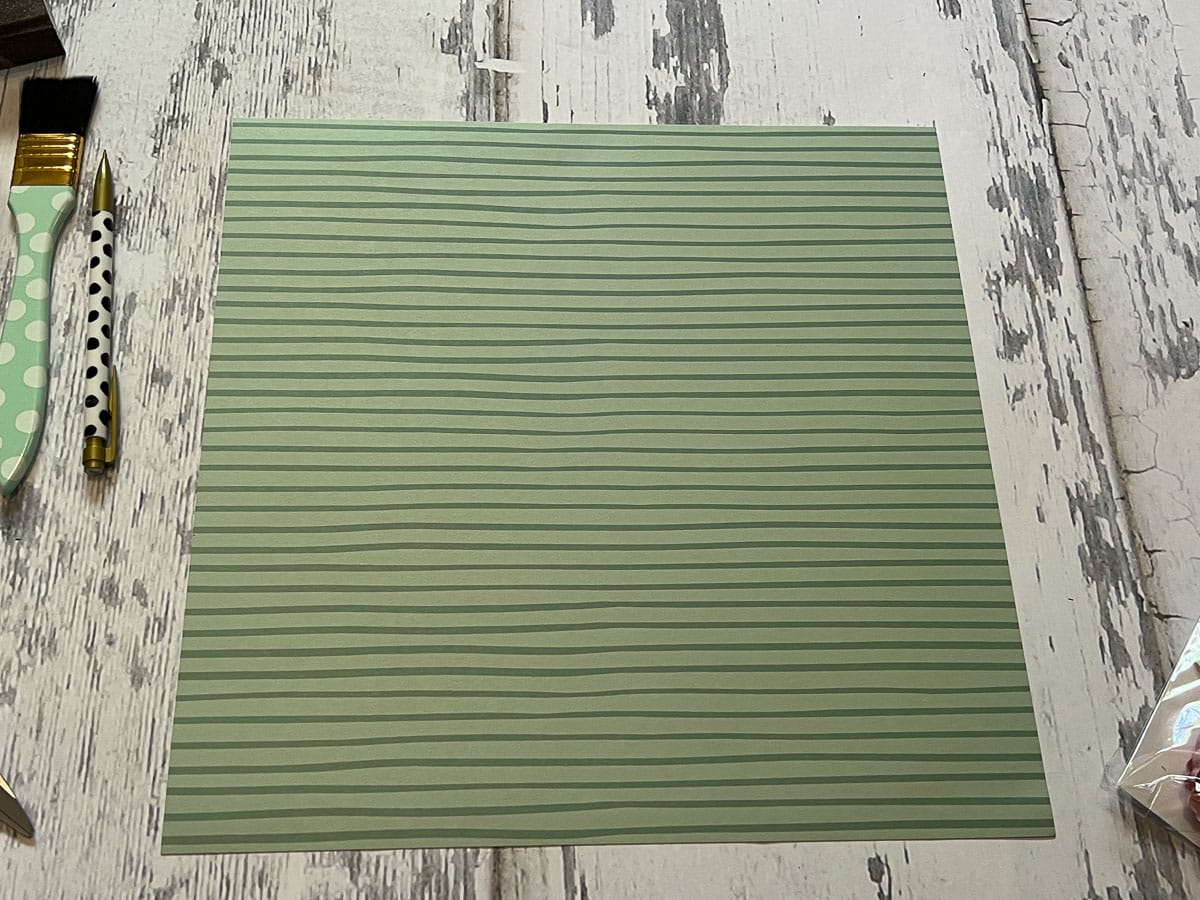 how to make a diy paper flower sign - Re-Fabbed