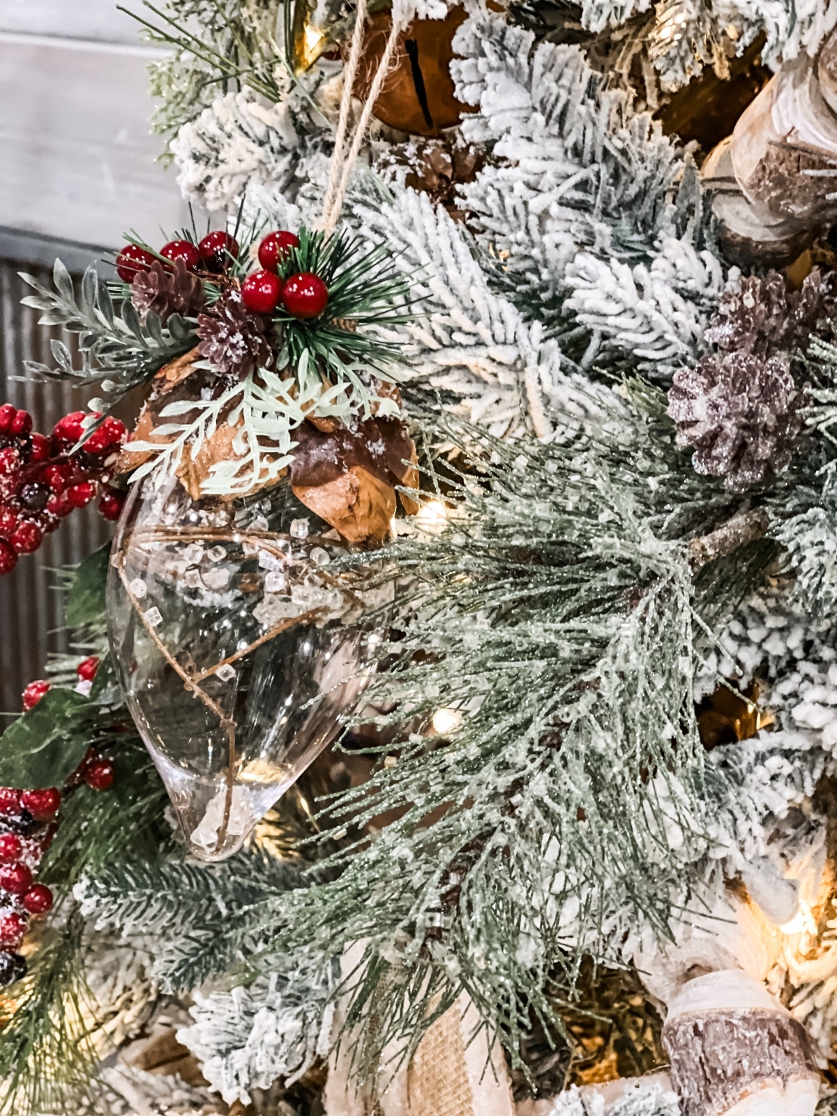 rustic themed christmas tree inspiration - Re-Fabbed