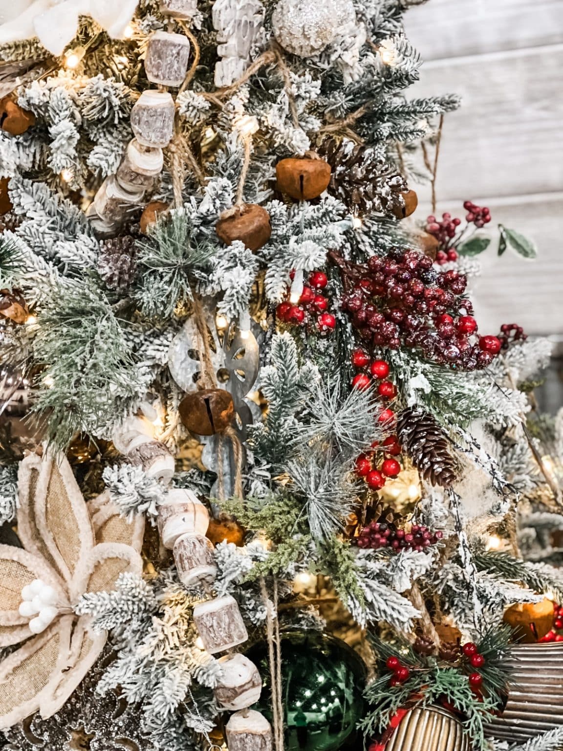 rustic themed christmas tree inspiration - Re-Fabbed