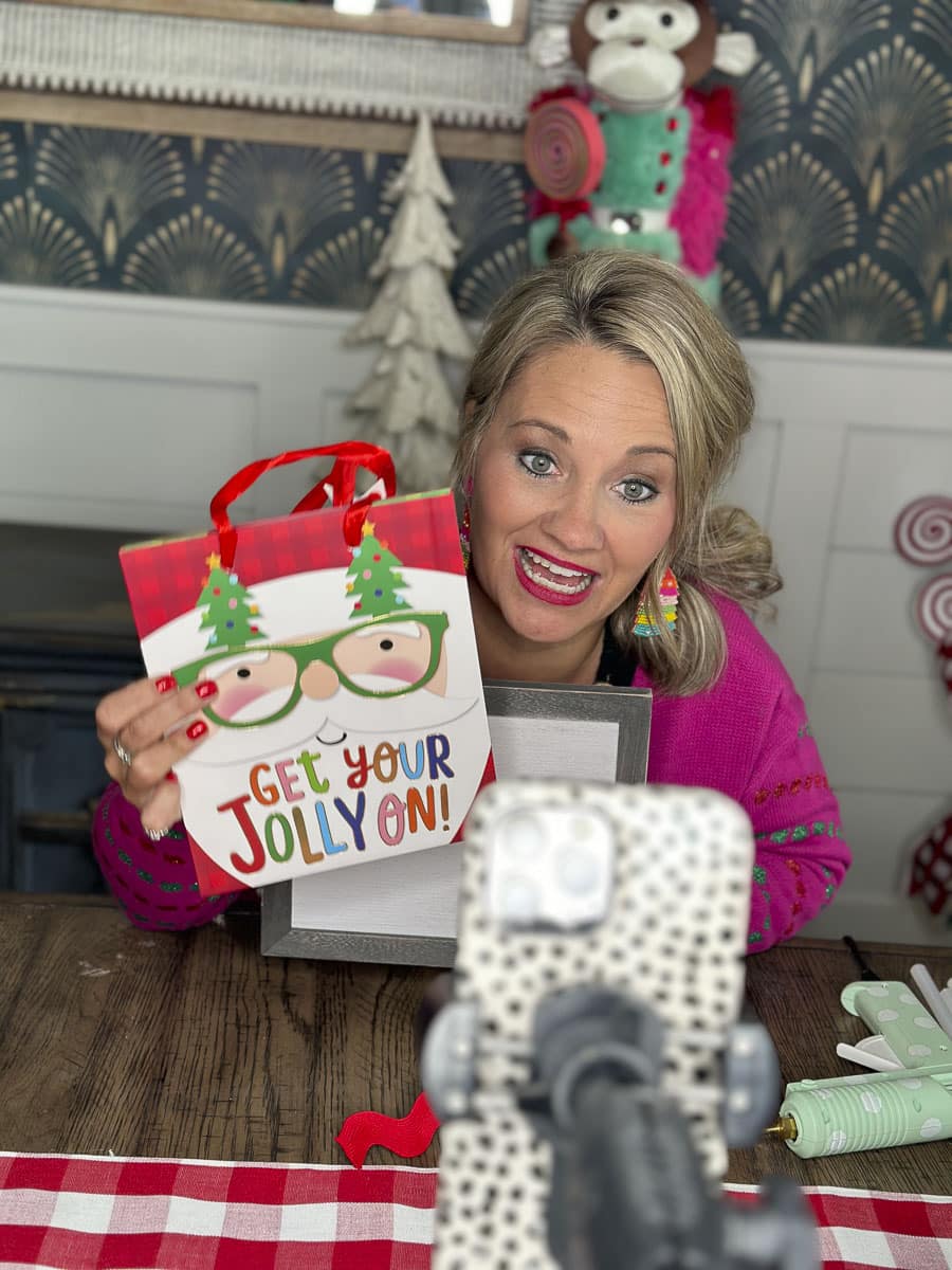 how to make a diy christmas gift bag sign - Re-Fabbed