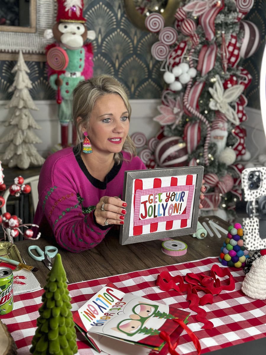 how to make a diy christmas gift bag sign - Re-Fabbed