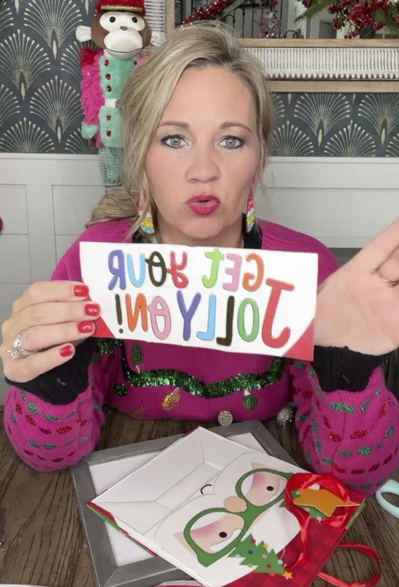 how to make a diy christmas gift bag sign - Re-Fabbed