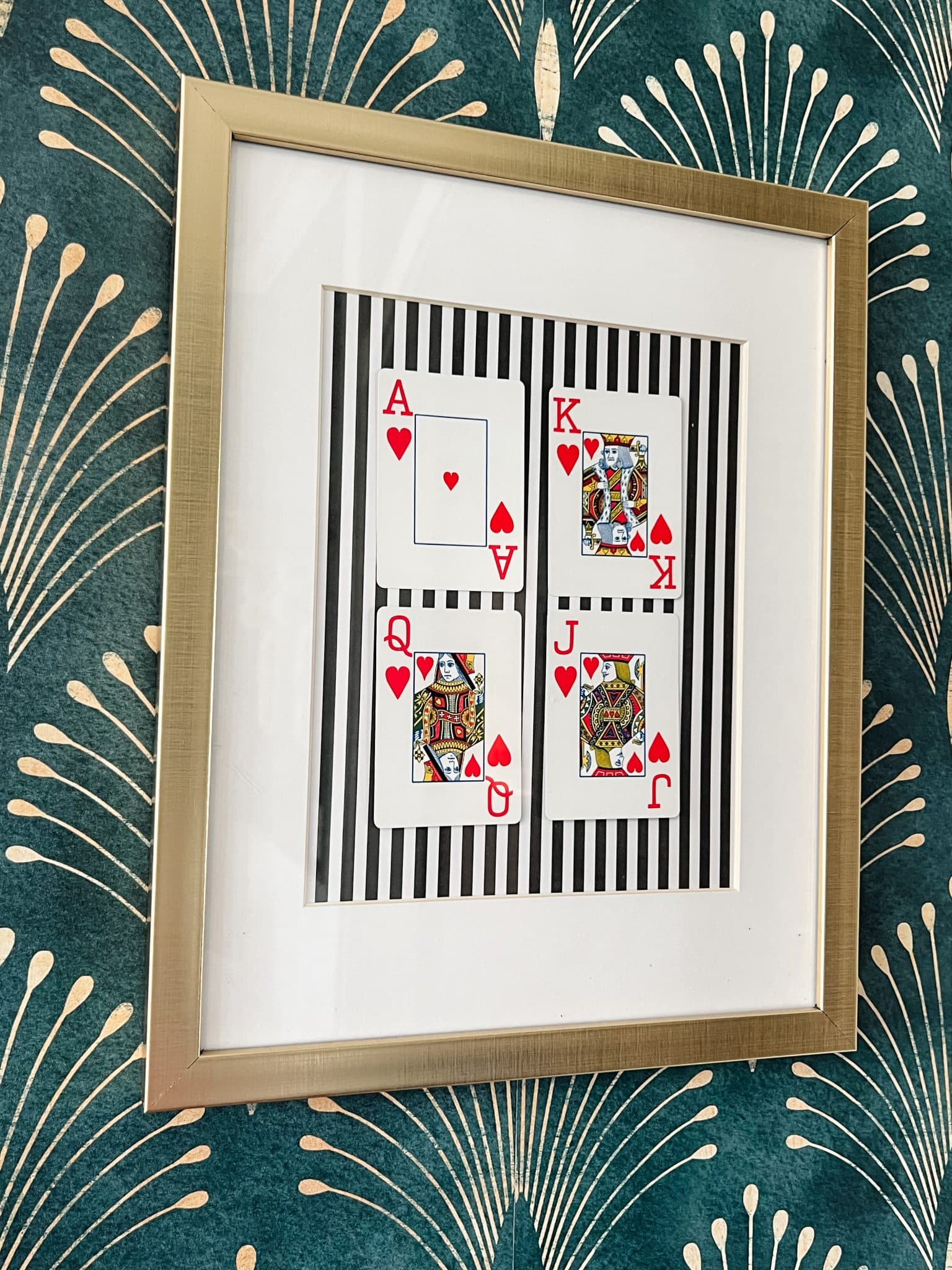 how to make valentine decor using playing cards - Re-Fabbed