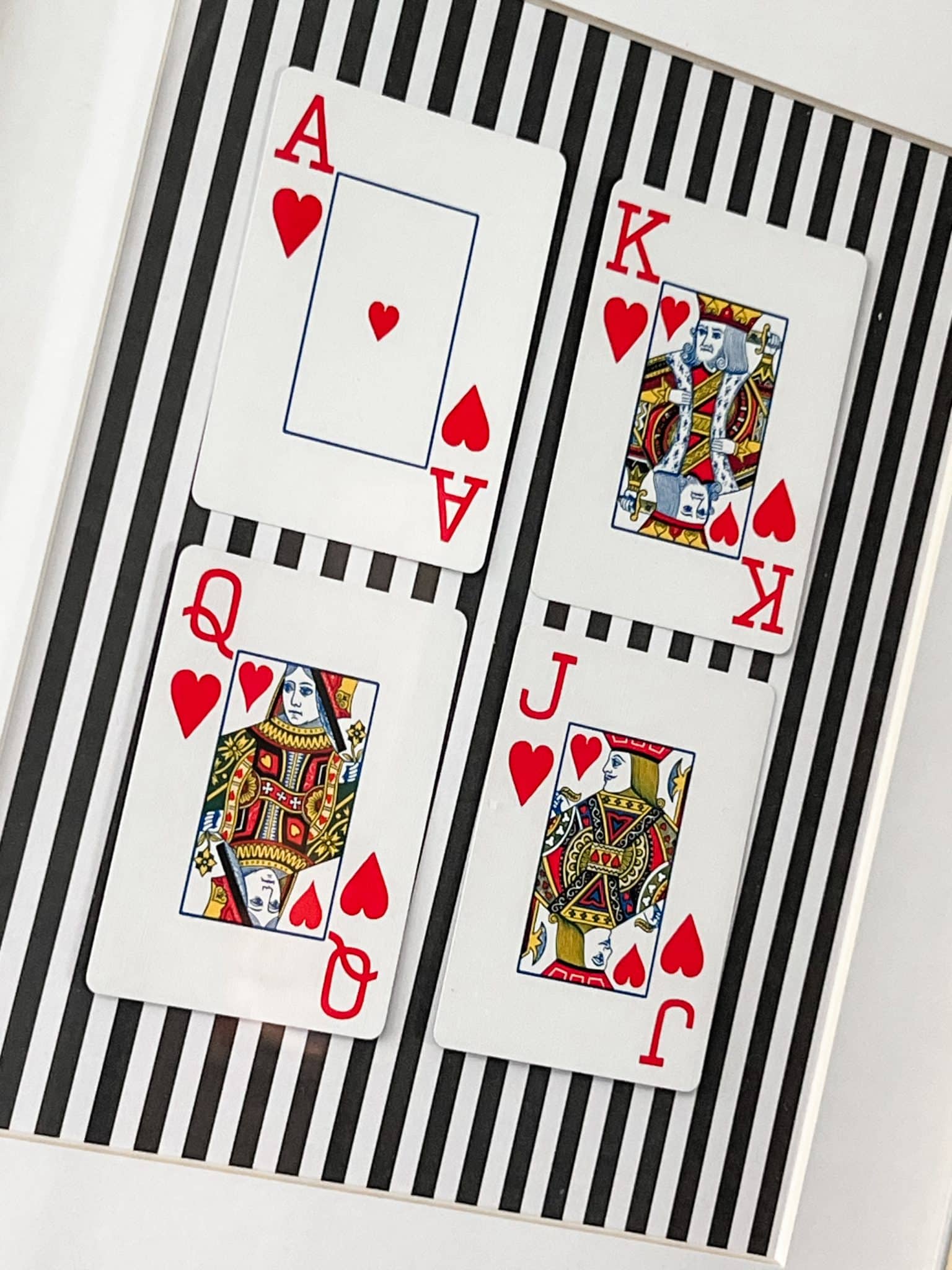 how to make valentine decor using playing cards - Re-Fabbed