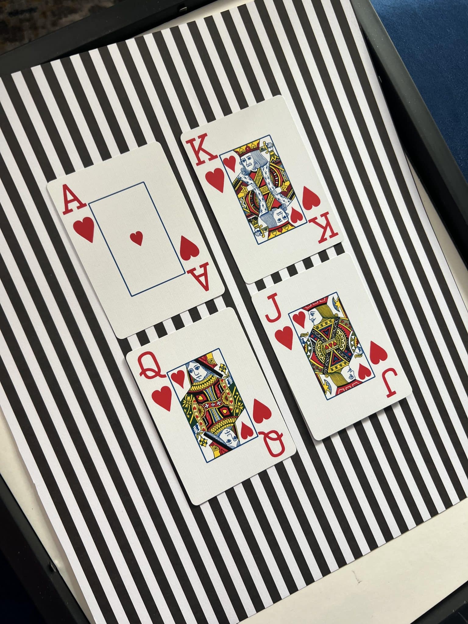 how to make valentine decor using playing cards - Re-Fabbed