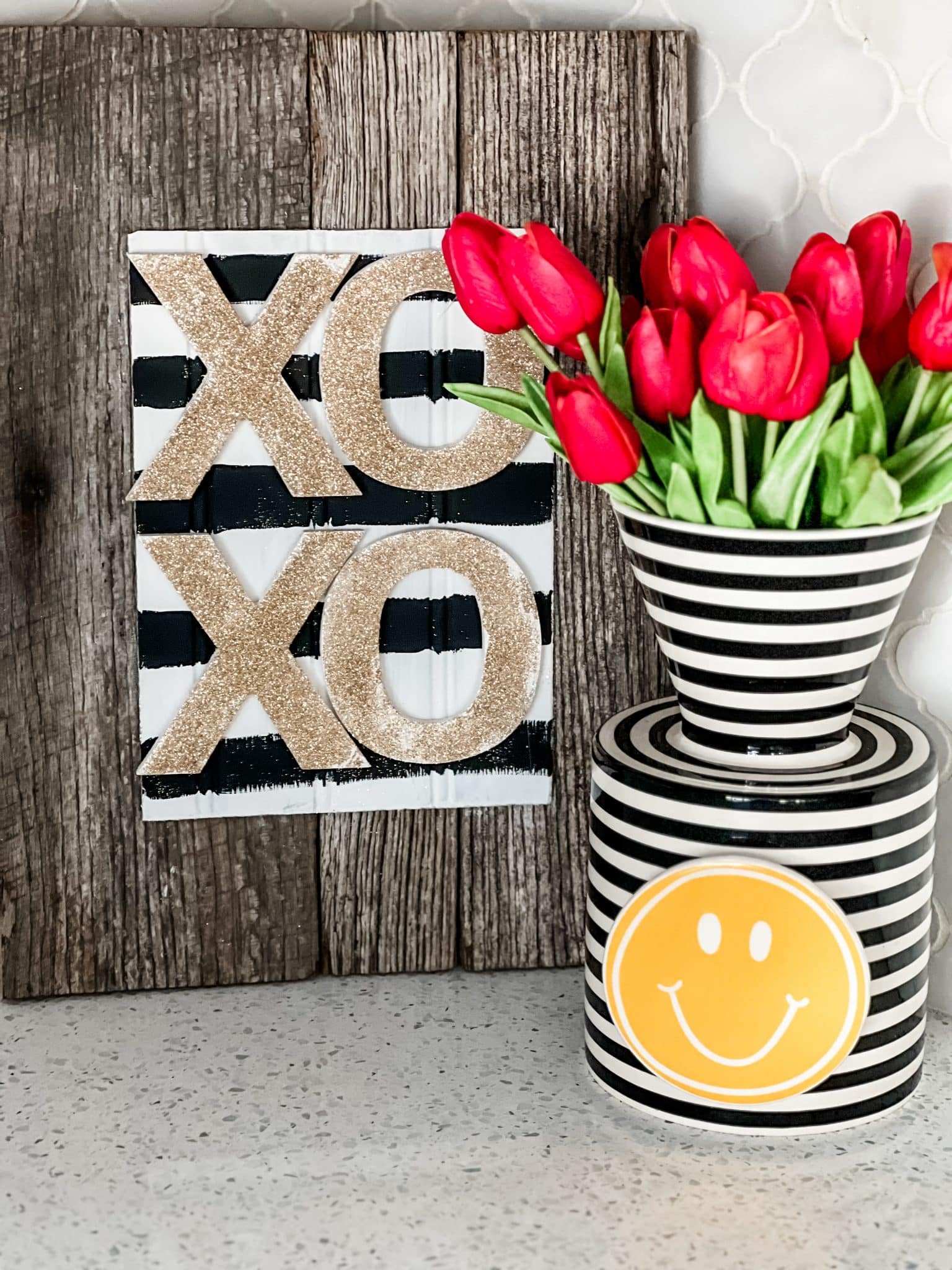how to make an xoxo valentine sign - Re-Fabbed