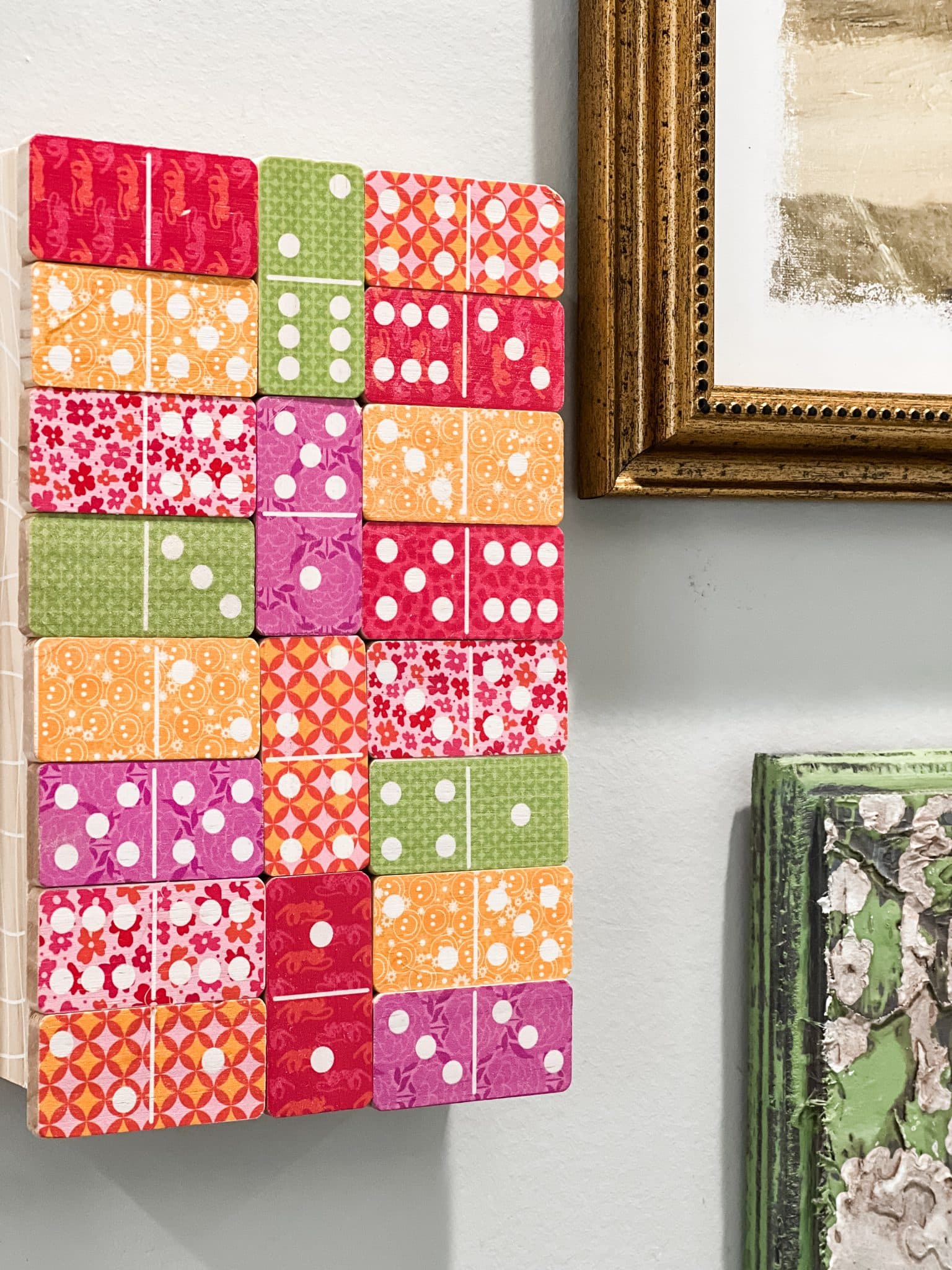 how to make diy wall decor using dominos - Re-Fabbed