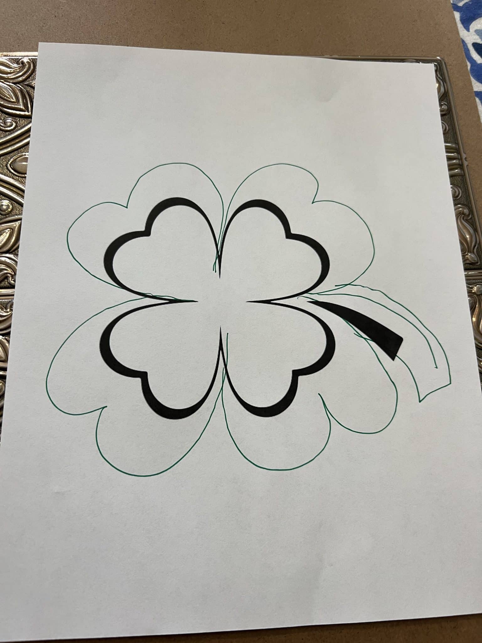 how to make a clover sign using sticky tiles - Re-Fabbed