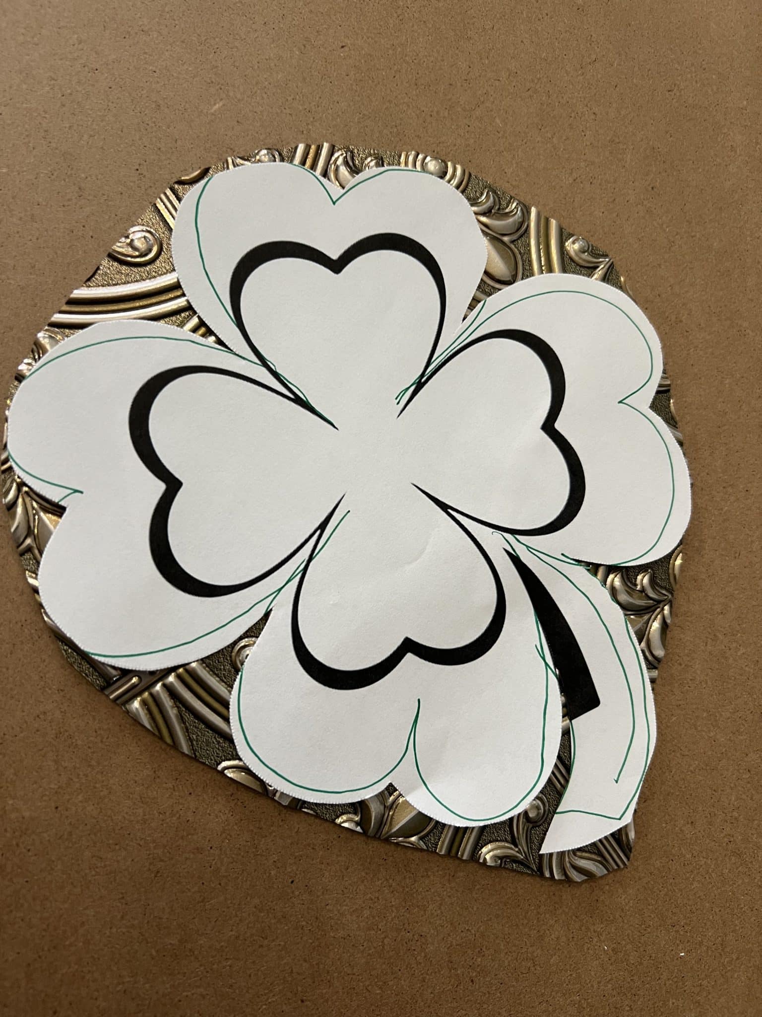 how to make a clover sign using sticky tiles - Re-Fabbed
