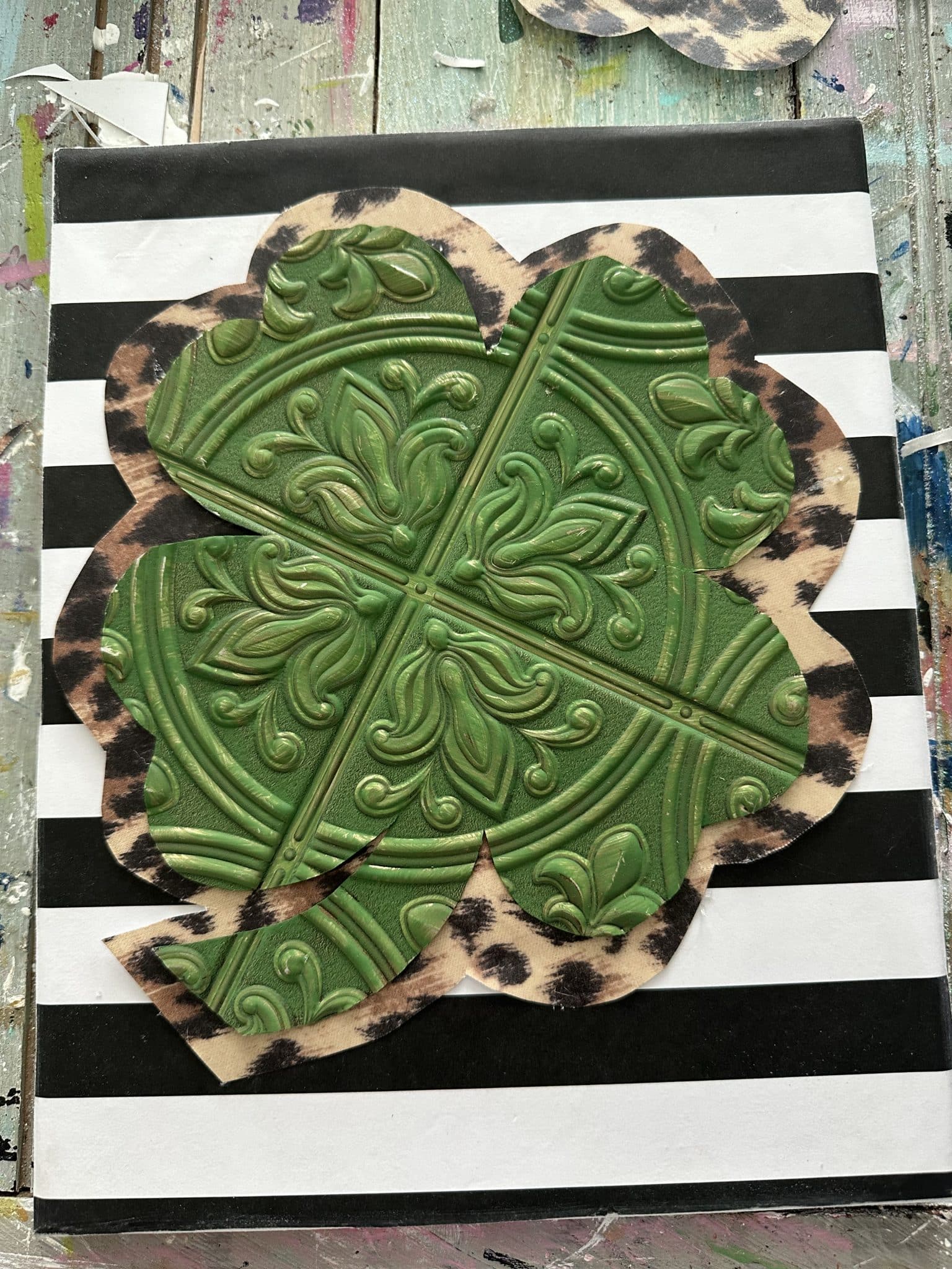 how to make a clover sign using sticky tiles - Re-Fabbed