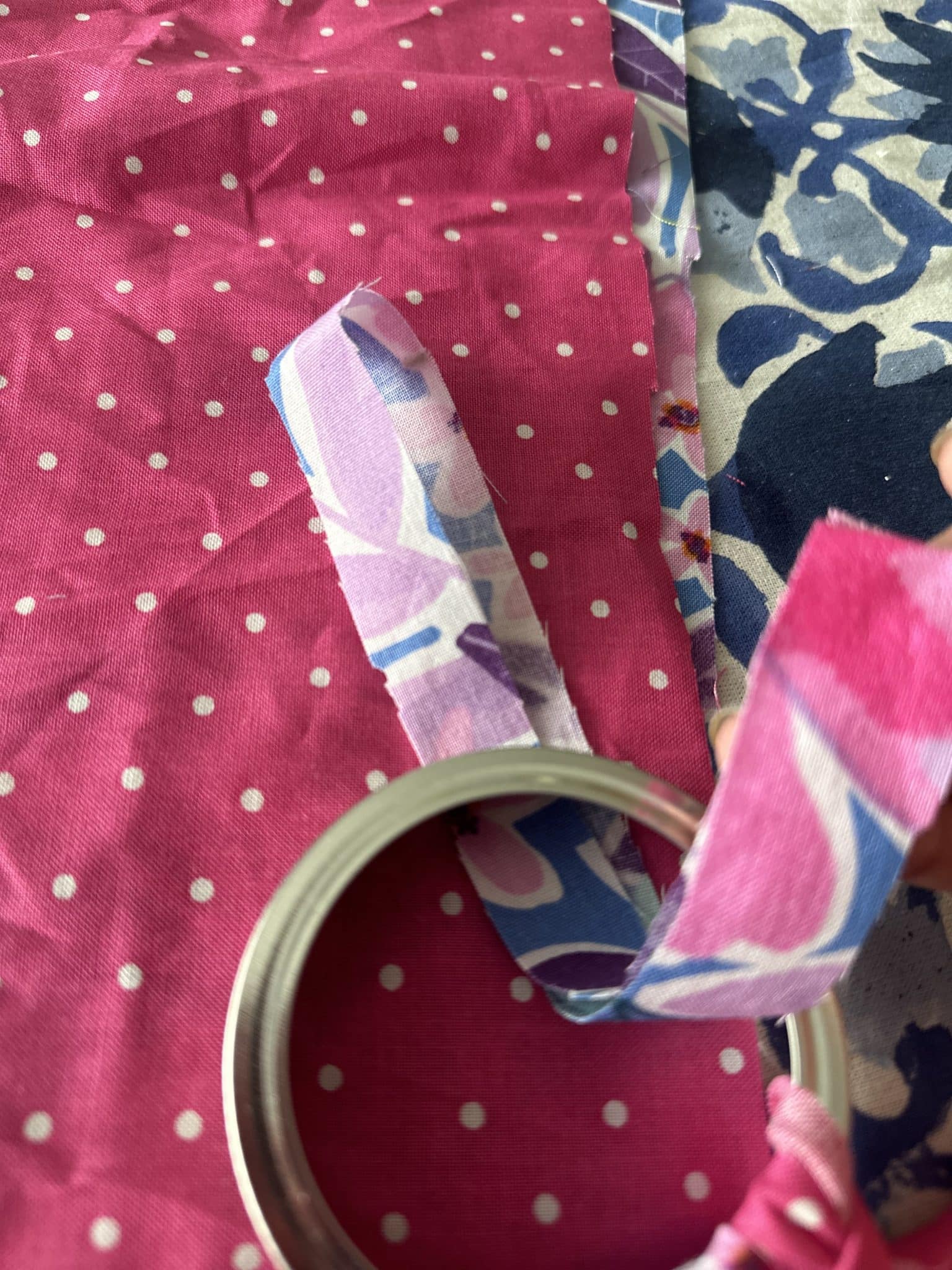 how to make diy flower using mason jar rings - Re-Fabbed