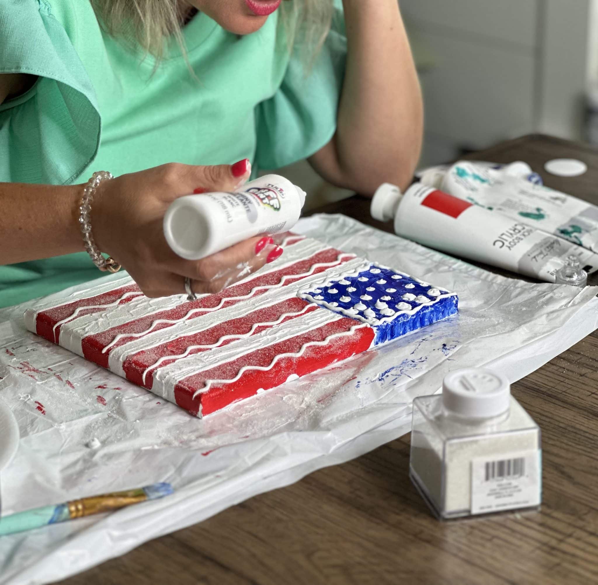 how to paint an American flag sign using thick bodied acrylics - Re-Fabbed