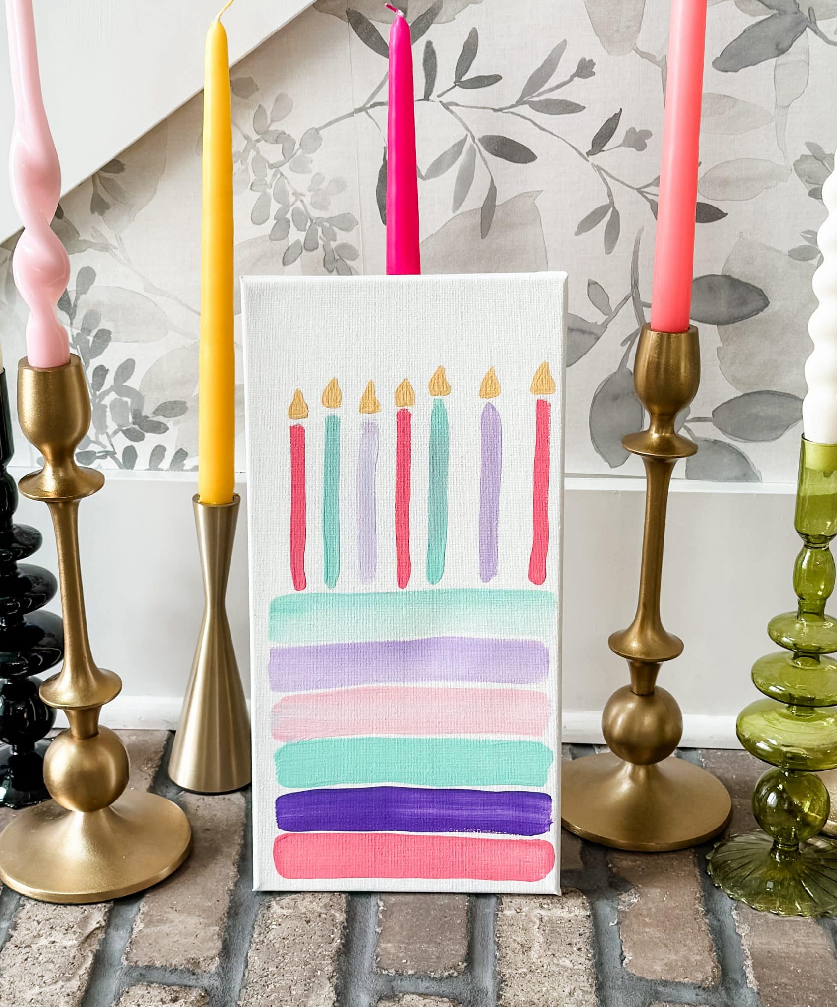 how to paint a birthday cake sign - Re-Fabbed