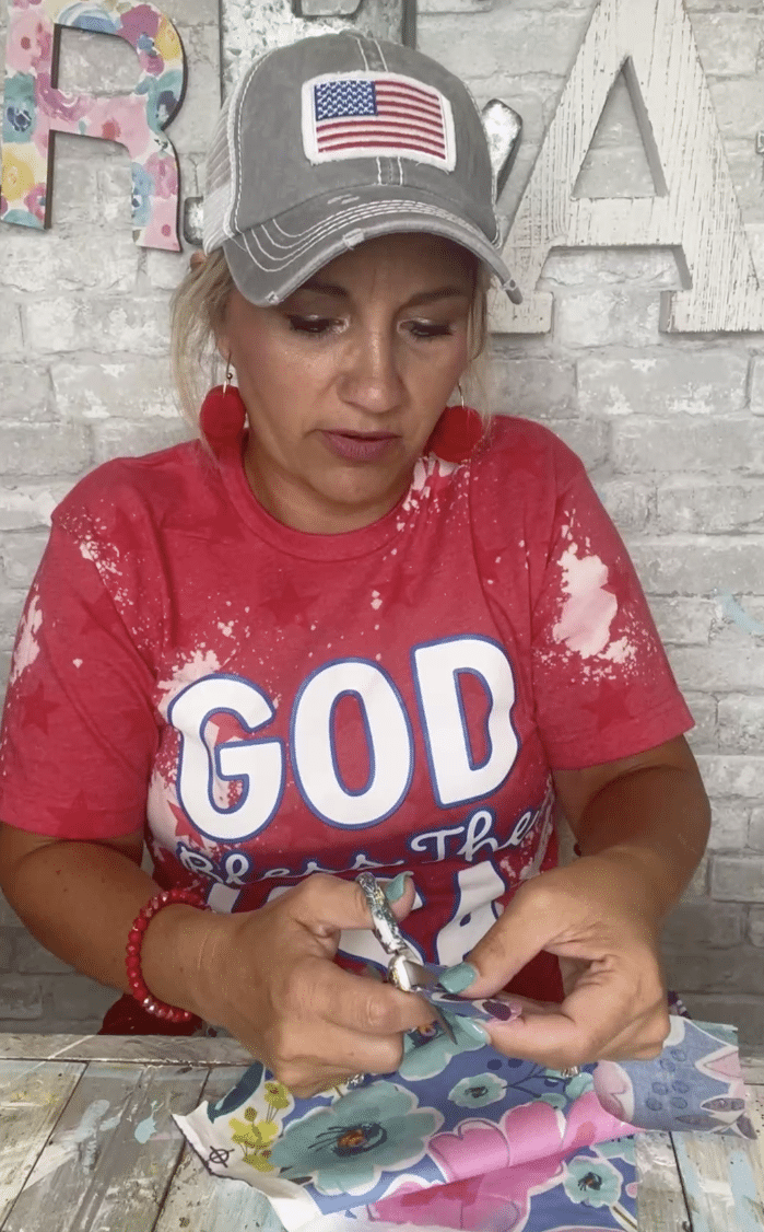 how to make a floral fabric sign - Re-Fabbed