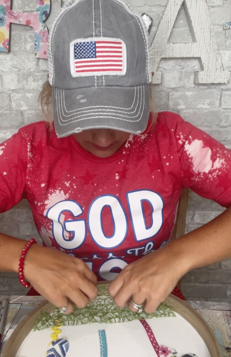 how to make a floral fabric sign - Re-Fabbed