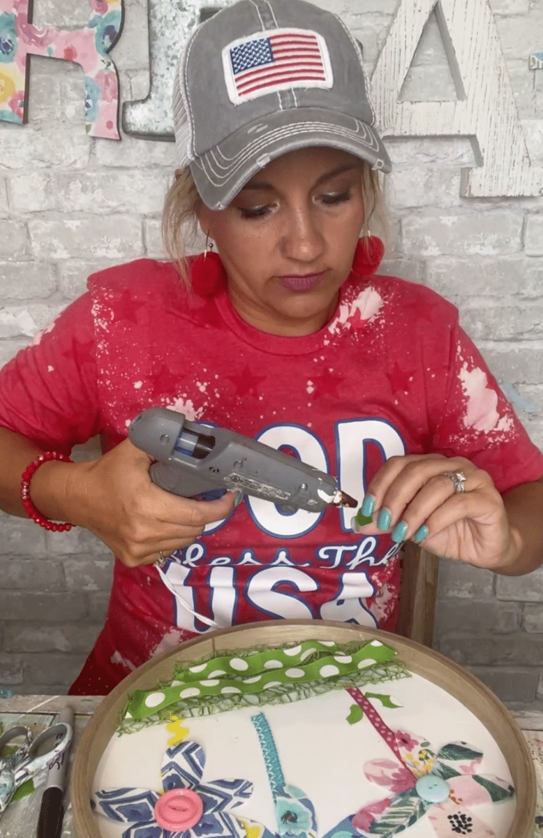 how to make a floral fabric sign - Re-Fabbed