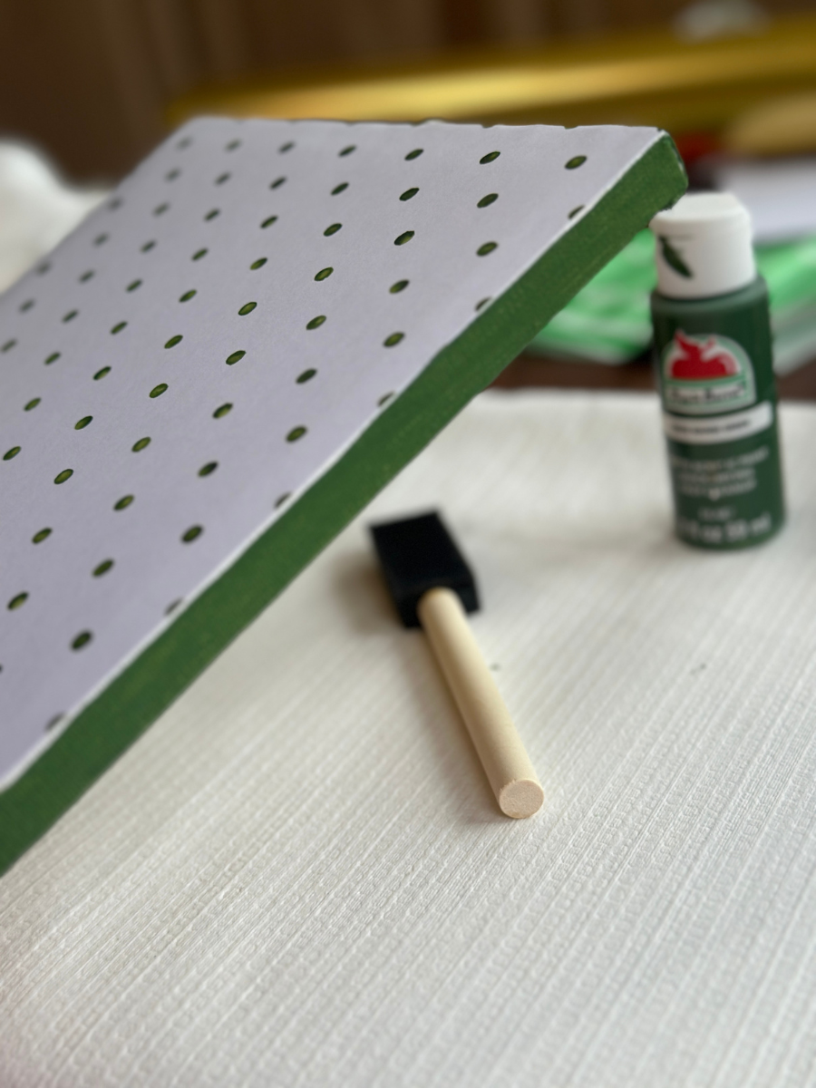 how to make the viral busted canvas - game day edition! - Re-Fabbed