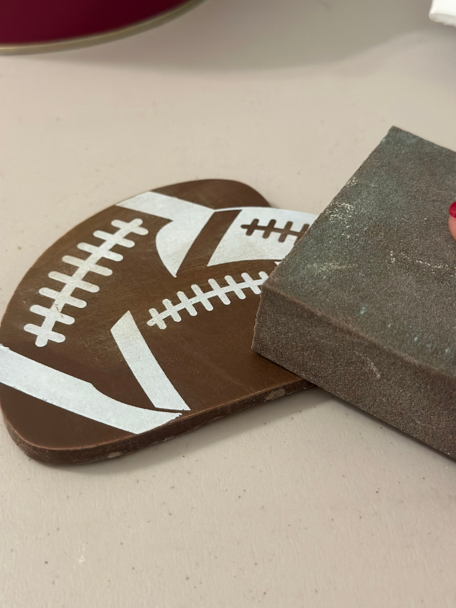 how to make the viral busted canvas - game day edition! - Re-Fabbed