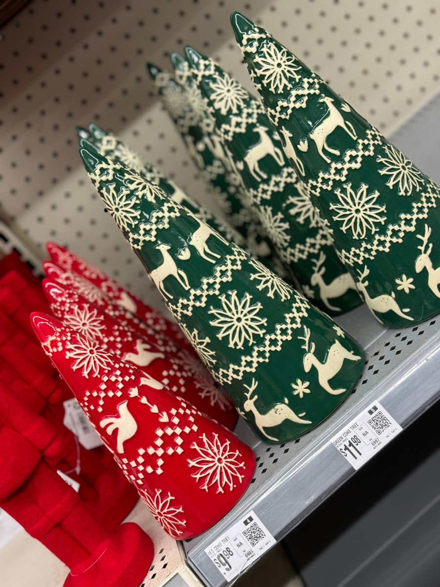 the BEST Christmas decor finds at Walmart - Re-Fabbed