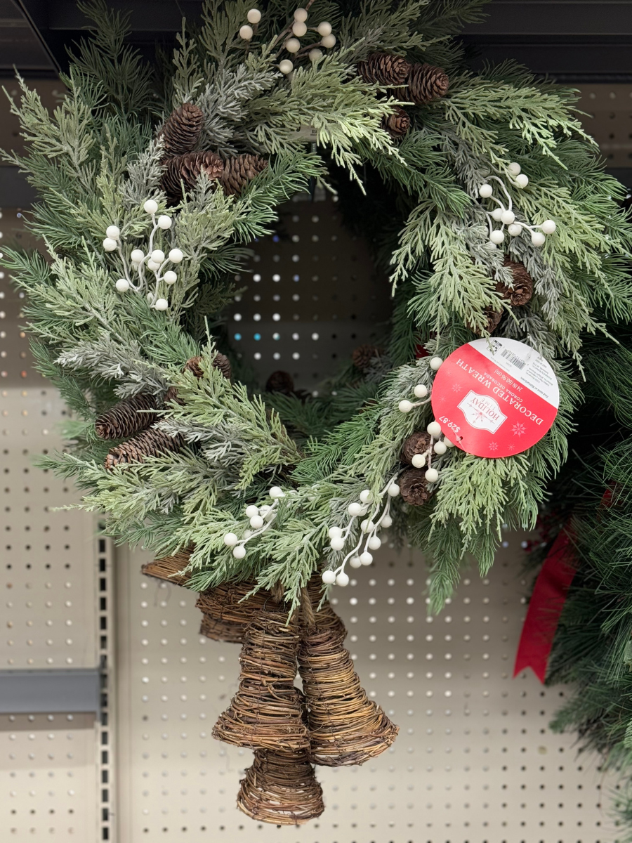the BEST Christmas decor finds at Walmart - Re-Fabbed