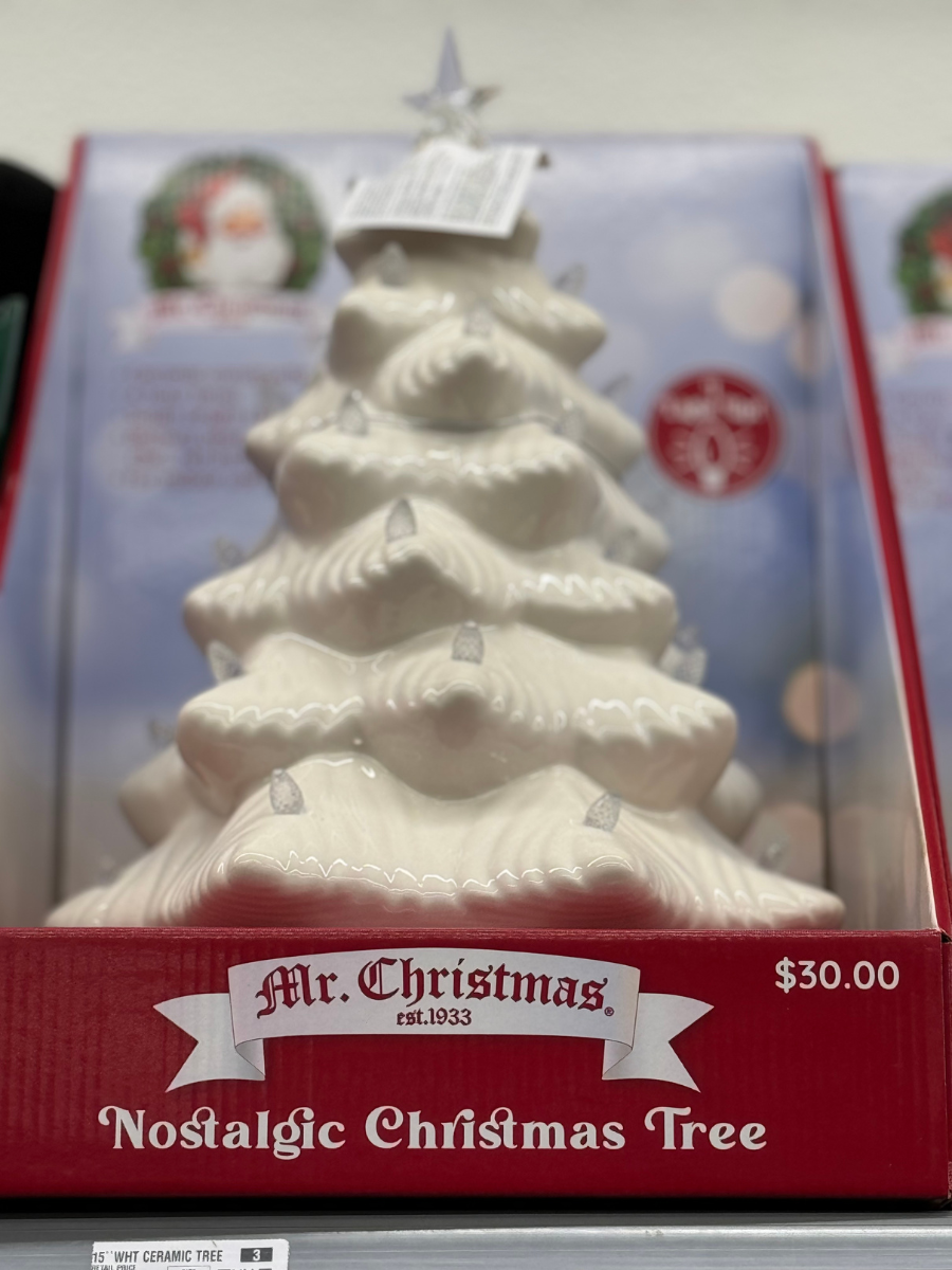 the BEST Christmas decor finds at Walmart - Re-Fabbed