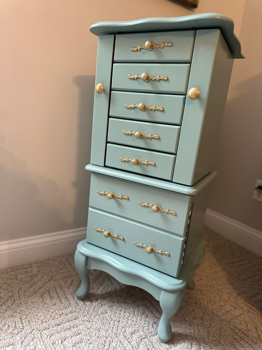 how to makeover a jewelry chest for less than 10 dollars - Re-Fabbed