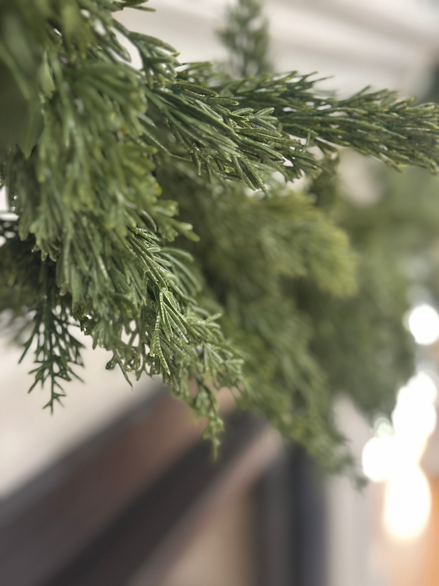 how to easily decorate a mantel with real-touch greenery - Re-Fabbed