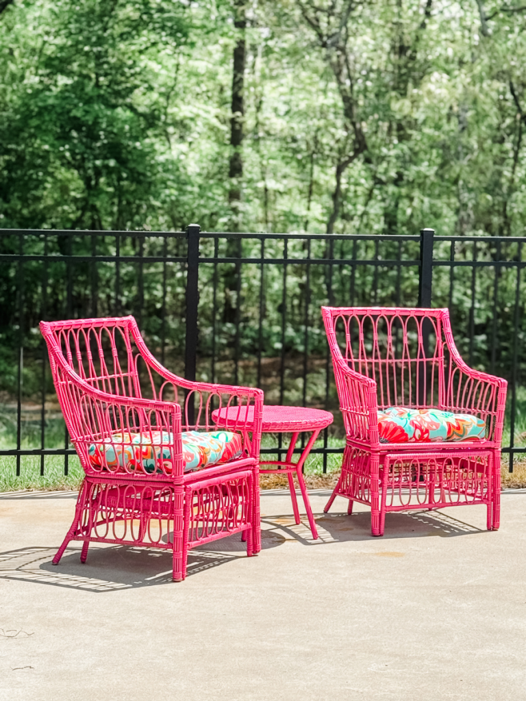 how to spray paint pool furniture - Re-Fabbed